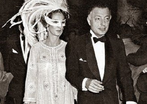 Gianni Agnelli attending a Capote party | Michael Andrews Bespoke, New ...
